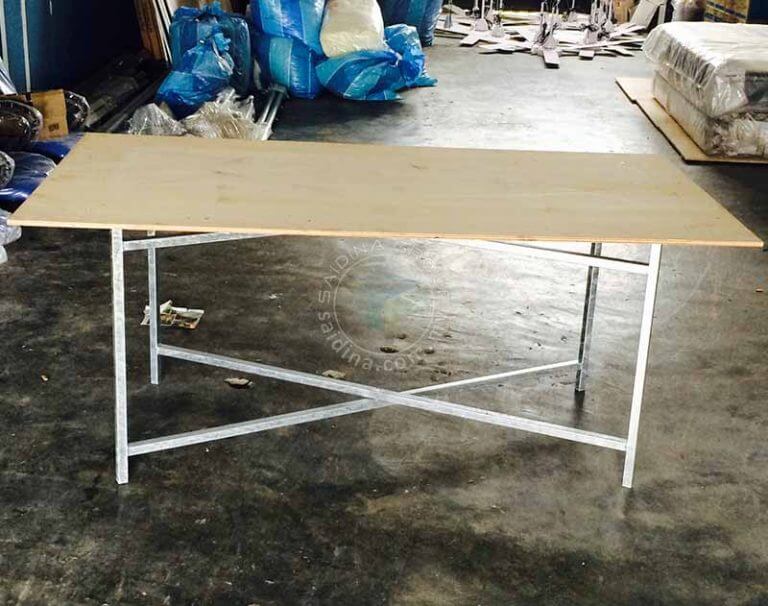 Meja Petak Plywood Top bersama Kaki tahan karat | Rectangular Tables c ...